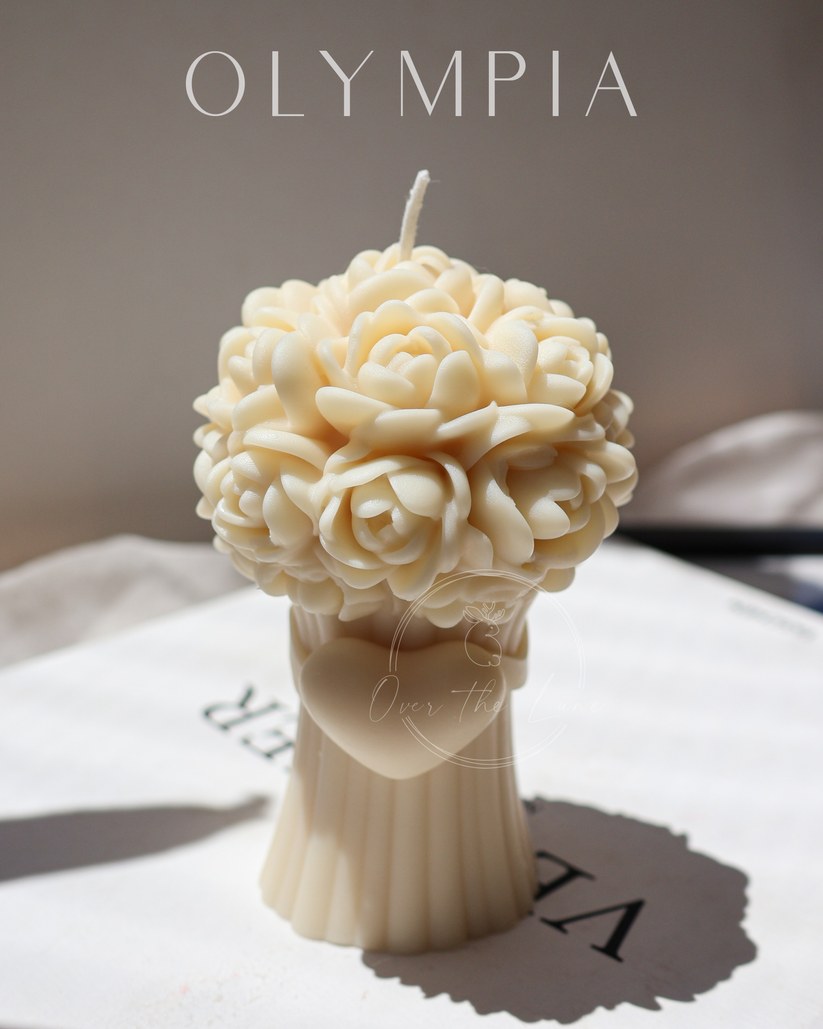 Artemis Bouquet – Over The Lune